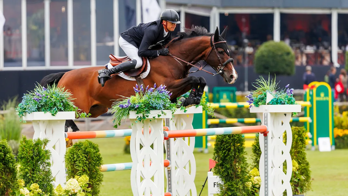 Jerome Guery op het podium in Oliva