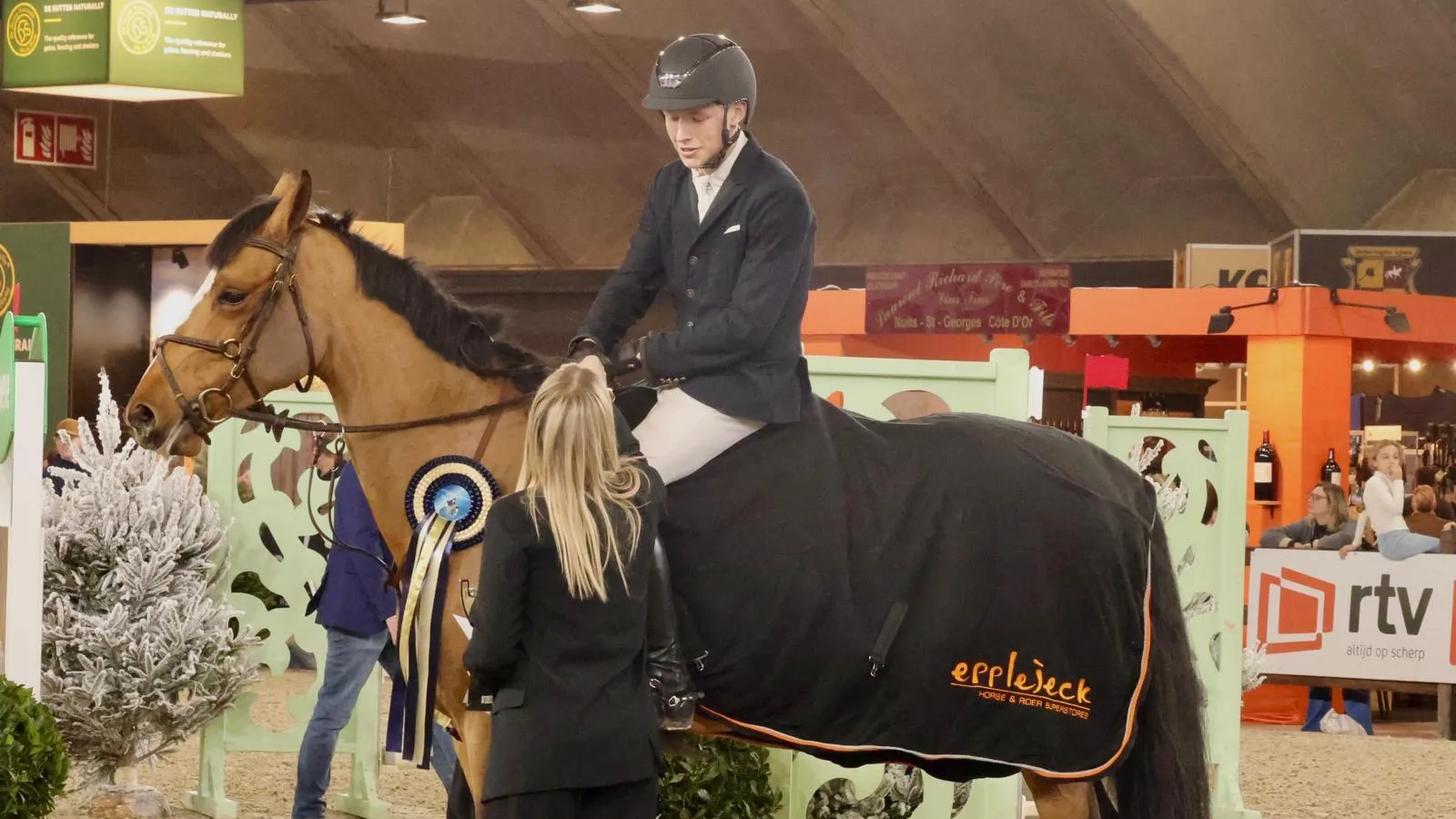 Xander Van Es en Ukulélé P onklopbaar in de Epplejeck Cup finale